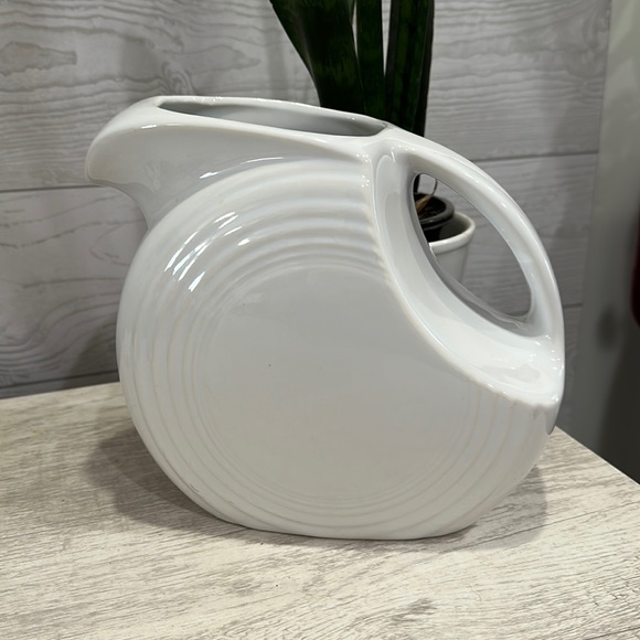 Fiestaware | Dining | Vintage Fiestaware White Juice Disc Pitcher ...